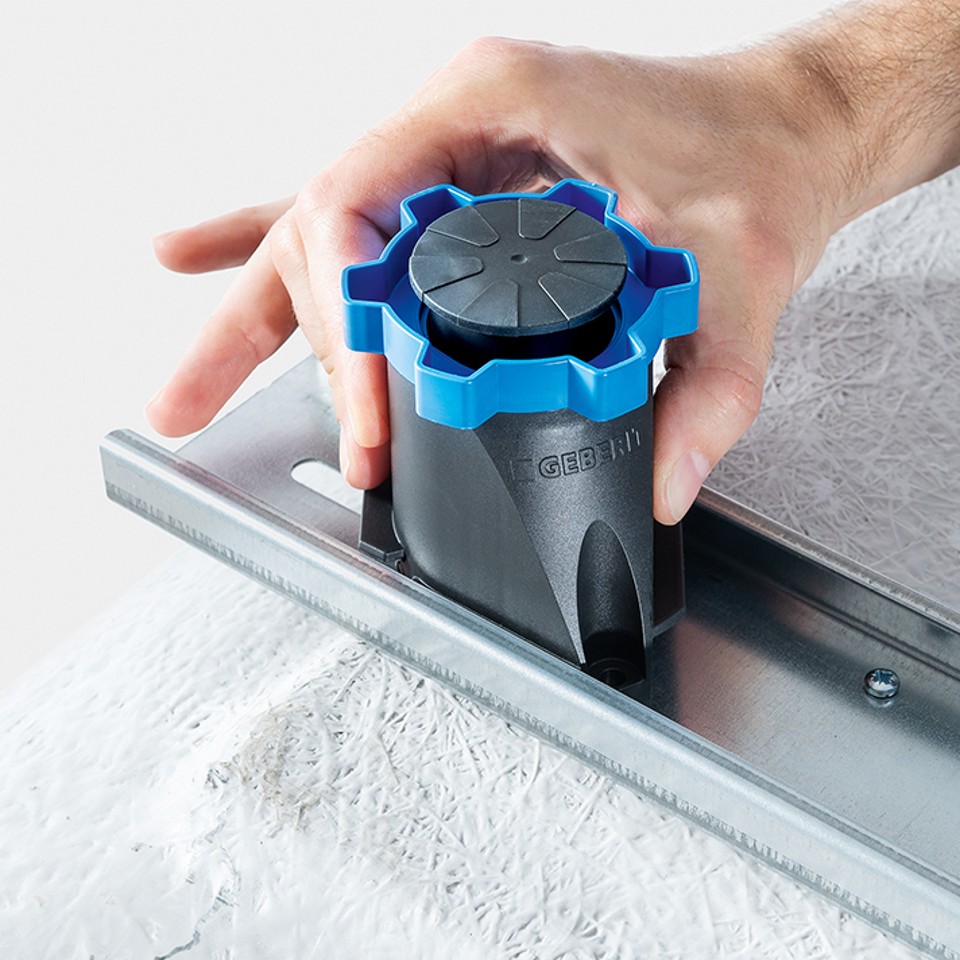 Bathtubs including inlet and drain assemblies | Geberit UK