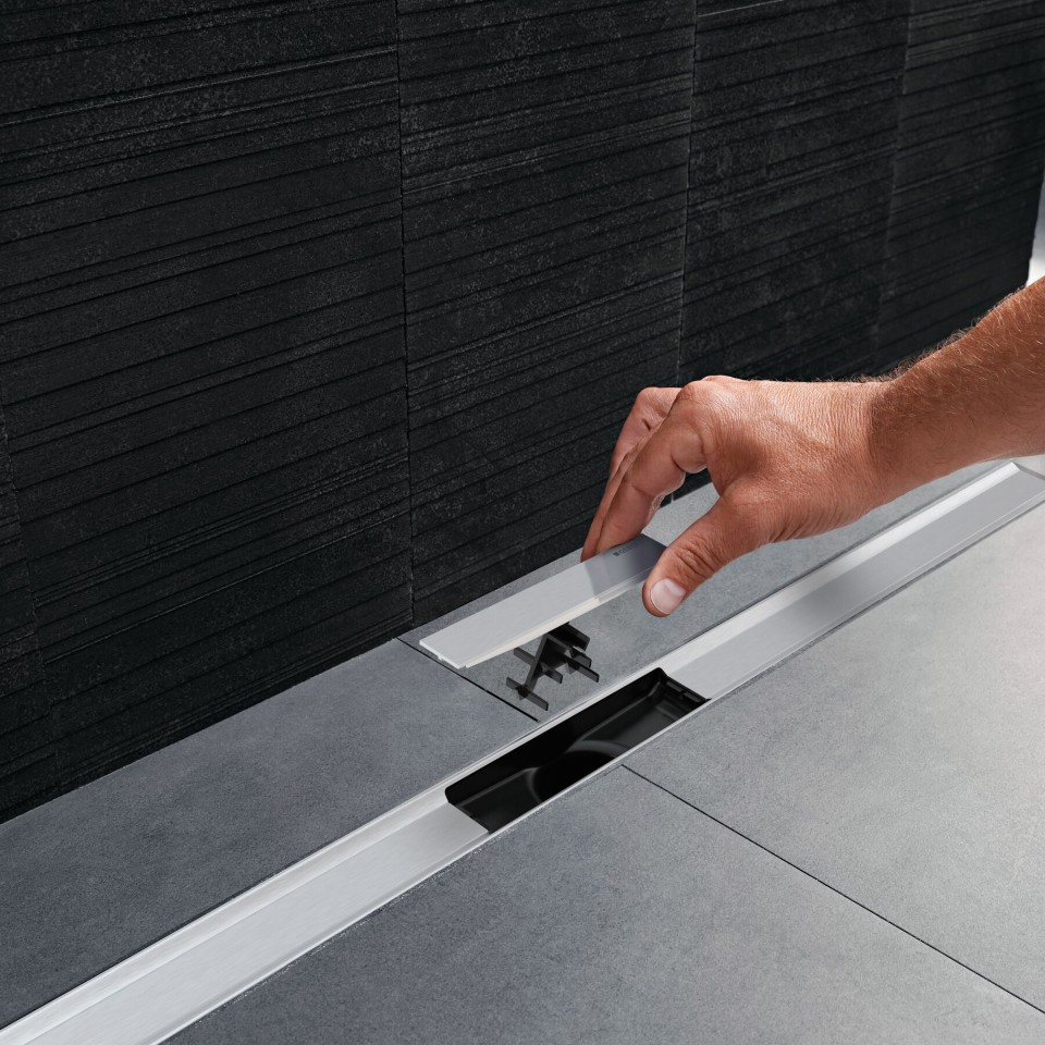 Floor-even showers: shower trays, shower drains | Geberit UK