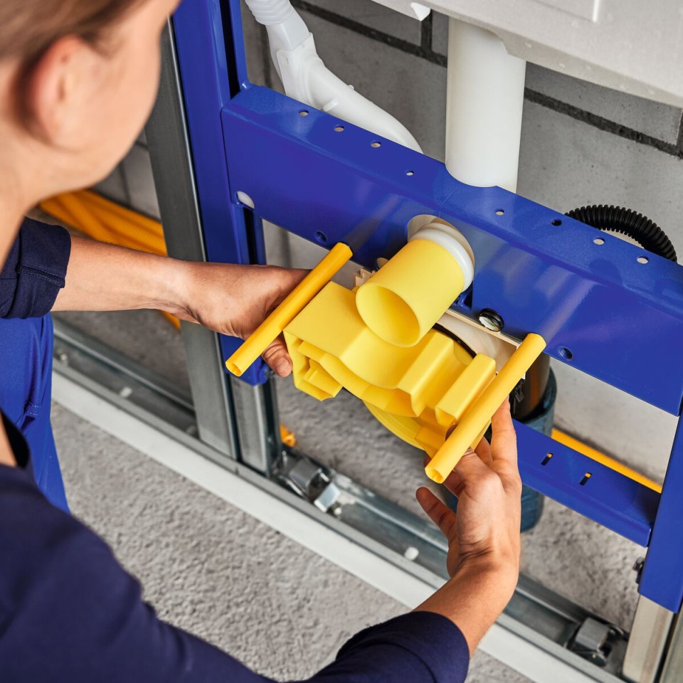 Installation systems for the prewall | Geberit UK