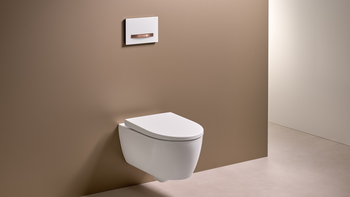 Step by step to clean a WC | Geberit UK